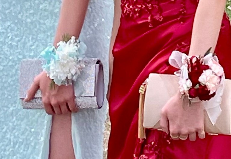 Beautiful and Unique Corsages, Buttonholes and Floral arrangements ...